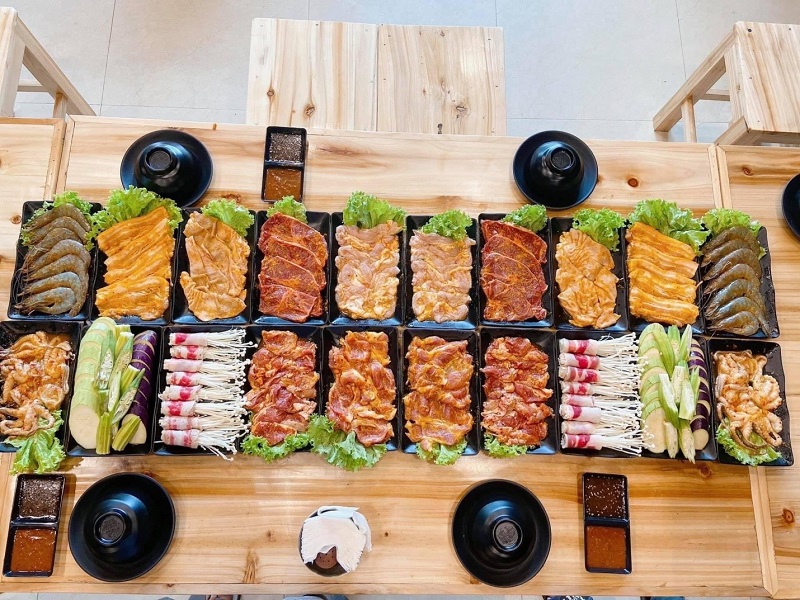 Enjoy BBQ Food In Sapa At Night Time - Sapa