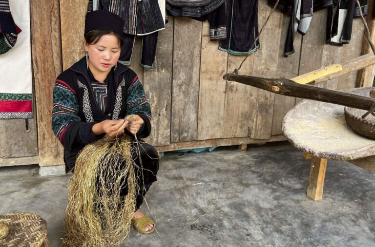 Traditional Crafts Of The Mong People In Sapa - Sapa